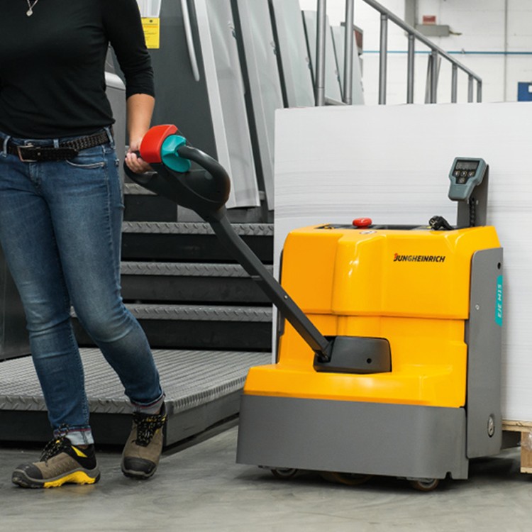 Apiladores y Transpaletas con venta en línea | Jungheinrich Shop